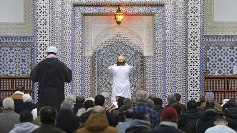 Muslim Perancis tubuh yayasan biaya kewangan masjid - Indahnya Islam