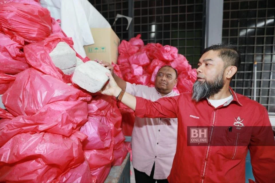 JAIP lupuskan lapan tan abu al-Quran rosak - Indahnya Islam